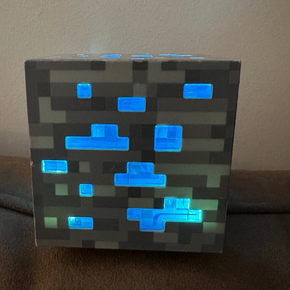Thinkgeek | Toys | Minecraft Diamond Ore Blue And Gray Cube Light Up ...